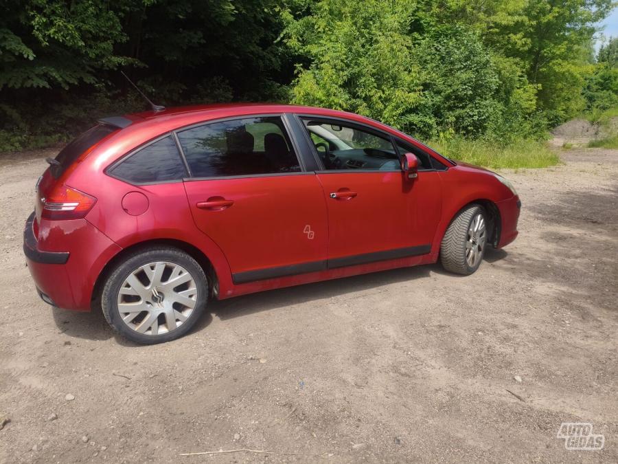 Citroen C4 2006 in Vilnius, with an engine capacity of 2.00 L and mileage of 427 thousand km for 1000 €, photo 6 on AUTOMOTO.COM.LV