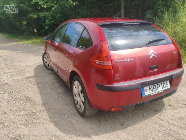 Citroen C4 2006 Viļņa, ar dzinēja tilpumu 2.00 L un nobraukumu 427 tūkst. km par 1000 €, foto 9 vietnē AUTOMOTO.COM.LV