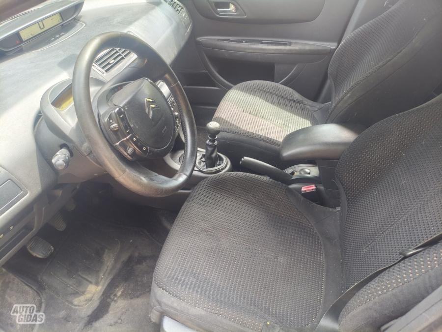 Citroen C4 2006 in Vilnius, with an engine capacity of 2.00 L and mileage of 427 thousand km for 1000 €, photo 16 on AUTOMOTO.COM.LV