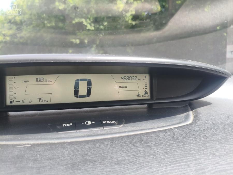Citroen C4 2006 in Vilnius, with an engine capacity of 2.00 L and mileage of 427 thousand km for 1000 €, photo 18 on AUTOMOTO.COM.LV