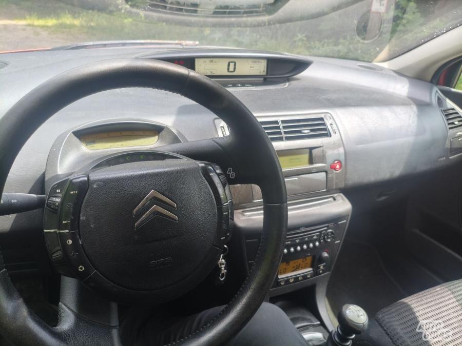 Citroen C4 2006 in Vilnius, with an engine capacity of 2.00 L and mileage of 427 thousand km for 1000 €, photo 20 on AUTOMOTO.COM.LV