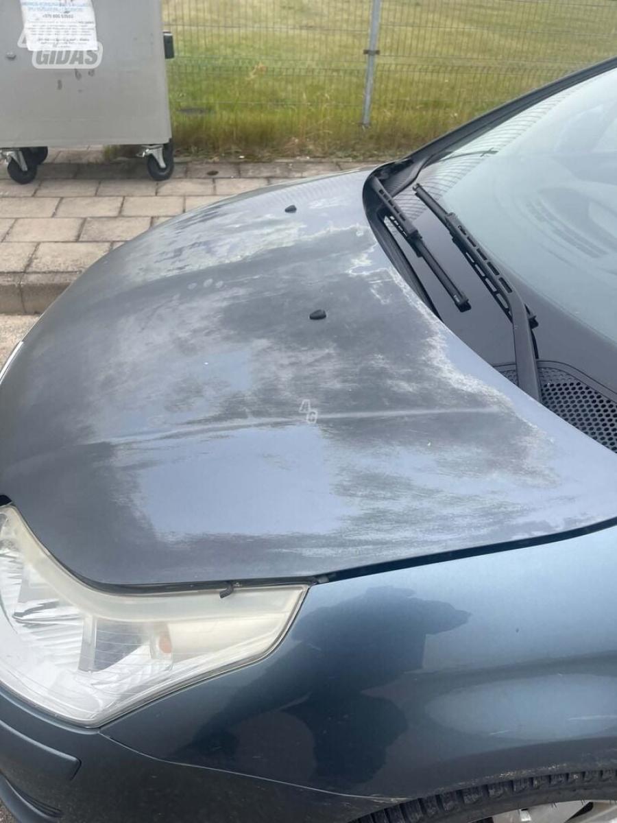 Citroen C4 2006 Varėna, ar dzinēja tilpumu 1.60 L un nobraukumu 265 tūkst. km par 1000 €, foto 4 vietnē AUTOMOTO.COM.LV