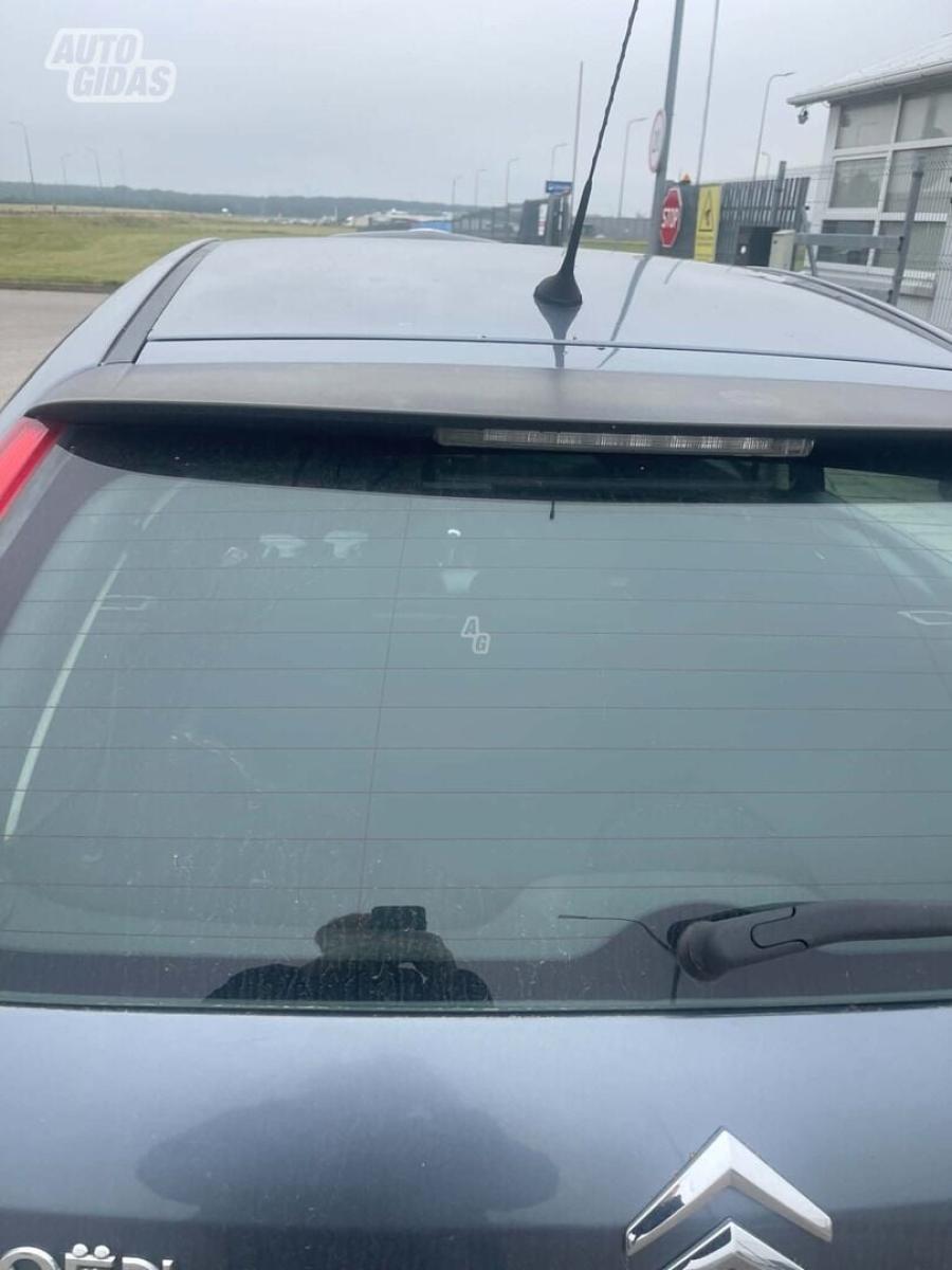 Citroen C4 2006 Varėna, ar dzinēja tilpumu 1.60 L un nobraukumu 265 tūkst. km par 1000 €, foto 5 vietnē AUTOMOTO.COM.LV