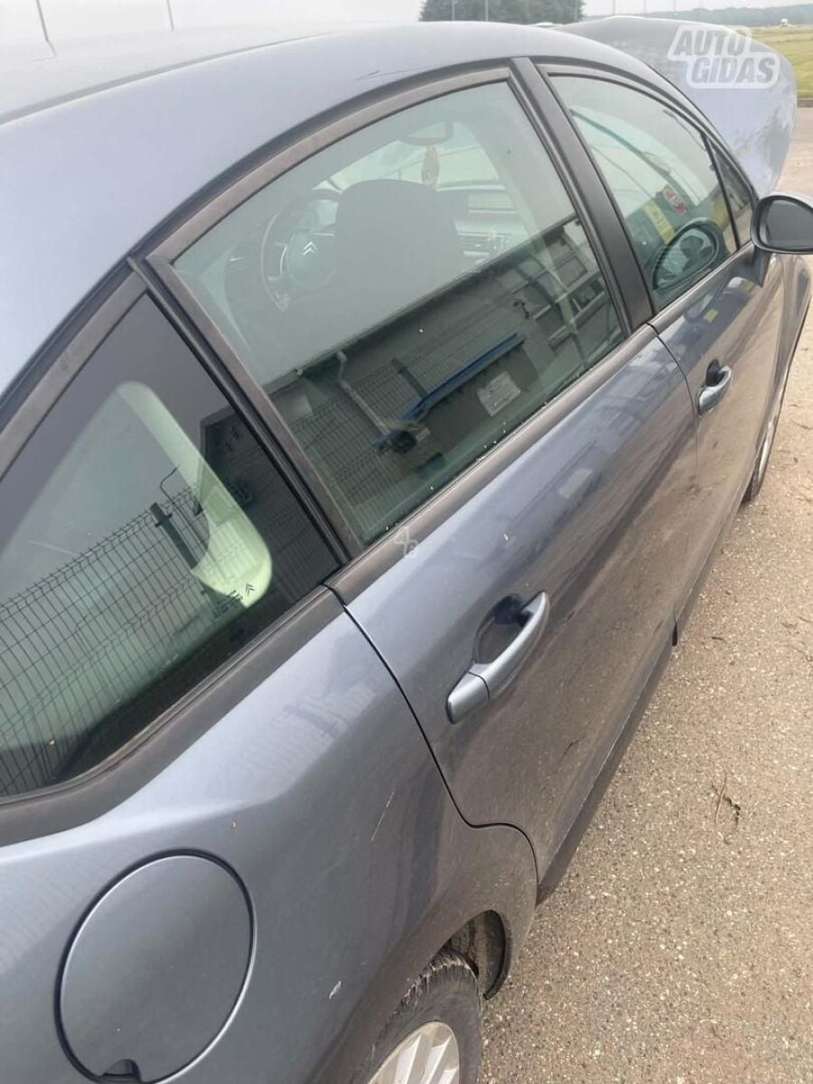Citroen C4 2006 Varėna, ar dzinēja tilpumu 1.60 L un nobraukumu 265 tūkst. km par 1000 €, foto 7 vietnē AUTOMOTO.COM.LV