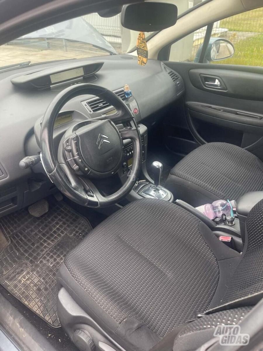Citroen C4 2006 Varėna, ar dzinēja tilpumu 1.60 L un nobraukumu 265 tūkst. km par 1000 €, foto 8 vietnē AUTOMOTO.COM.LV