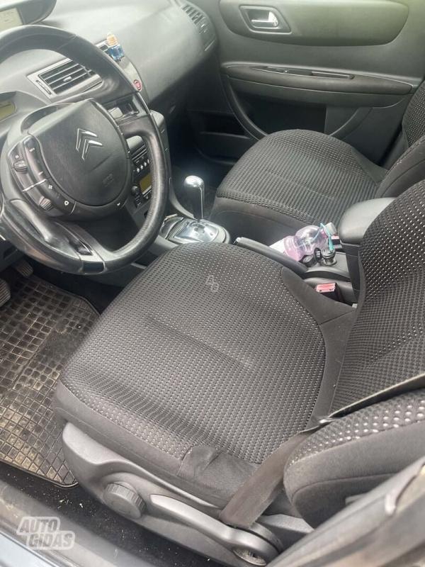 Citroen C4 2006 in Varena, with an engine capacity of 1.60 L and mileage of 265 thousand km for 1000 €, photo 8 on AUTOMOTO.COM.LV