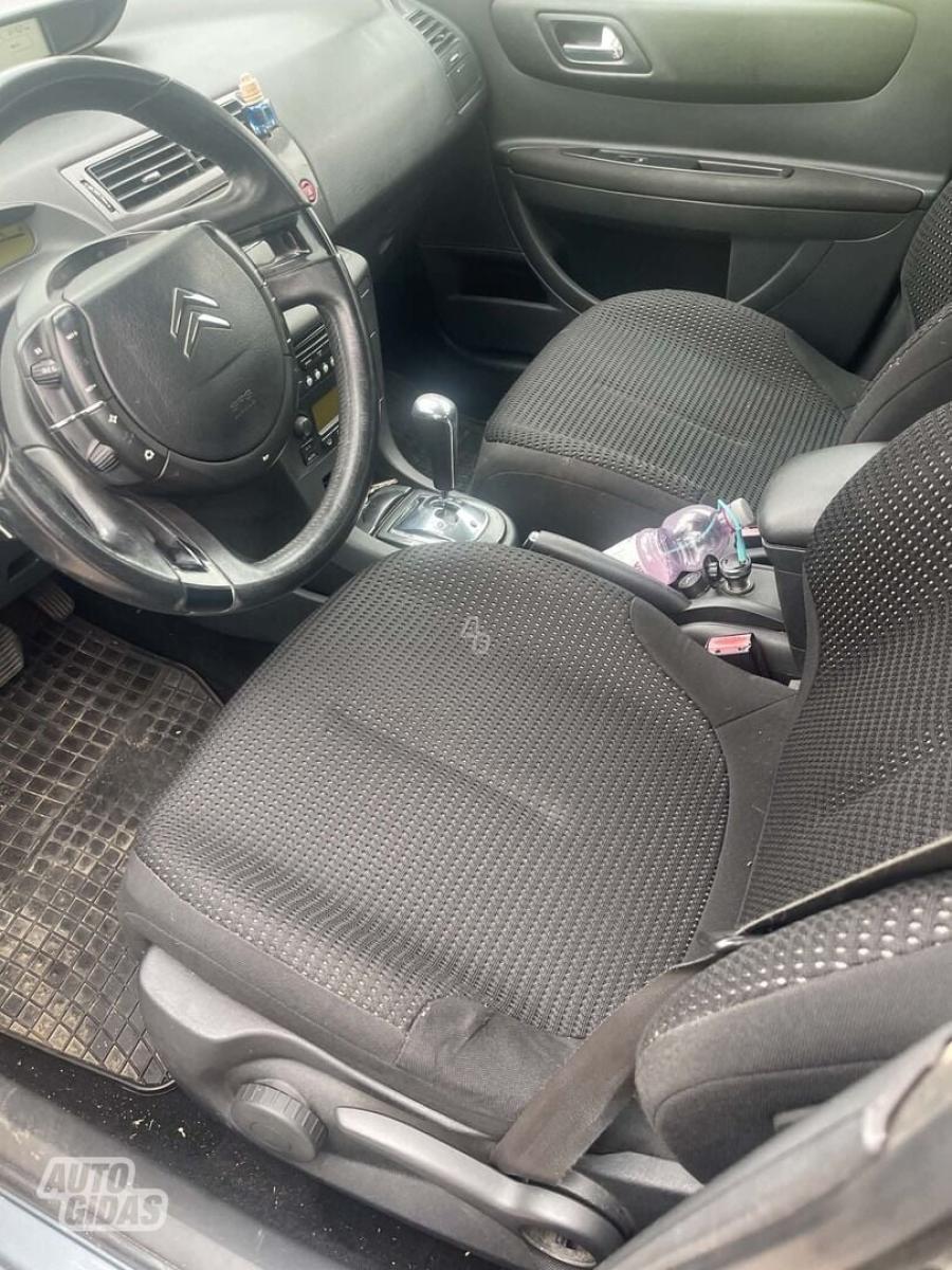 Citroen C4 2006 Varėna, ar dzinēja tilpumu 1.60 L un nobraukumu 265 tūkst. km par 1000 €, foto 9 vietnē AUTOMOTO.COM.LV