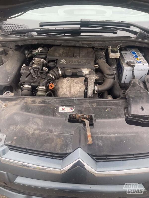Citroen C4 2006 in Varena, with an engine capacity of 1.60 L and mileage of 265 thousand km for 1000 €, photo 10 on AUTOMOTO.COM.LV