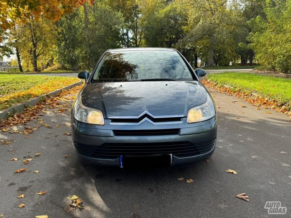 Ситроен С4 2006 в Шяуляй на AUTOMOTO.COM.LV Ситроен С4 2006 в Шяуляй, объемом двигателя 1.60 л и пробегом 240 тыс. км за 1250 €, фото 4 на AUTOMOTO.COM.LV