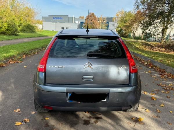 Ситроен С4 2006 в Шяуляй на AUTOMOTO.COM.LV Ситроен С4 2006 в Шяуляй, объемом двигателя 1.60 л и пробегом 240 тыс. км за 1250 €, фото 9 на AUTOMOTO.COM.LV