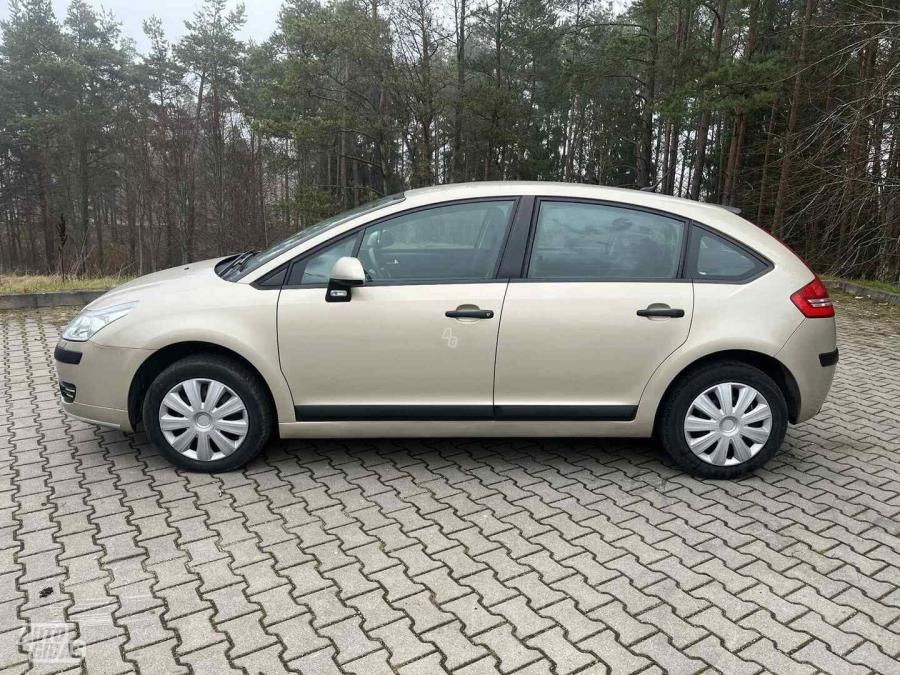 Citroen C4 2007 Viļņa, ar dzinēja tilpumu 1.60 L un nobraukumu 197 tūkst. km par 1490 €, foto 6 vietnē AUTOMOTO.COM.LV