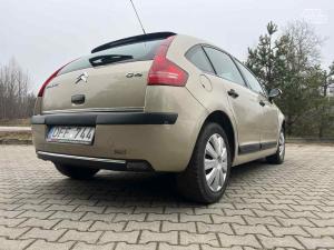 Citroen C4 2007 Viļņa, ar dzinēja tilpumu 1.60 L un nobraukumu 197 tūkst. km par 1490 €, foto 8 vietnē AUTOMOTO.COM.LV