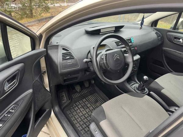 Citroen C4 2007 in Vilnius, with an engine capacity of 1.60 L and mileage of 197 thousand km for 1490 €, photo 10 on AUTOMOTO.COM.LV