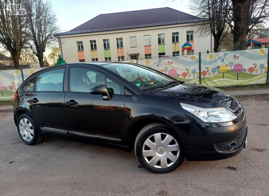 Citroen C4 2007 in Kaunas, with an engine capacity of 1.60 L and mileage of 247 thousand km for 1750 €, photo 4 on AUTOMOTO.COM.LV