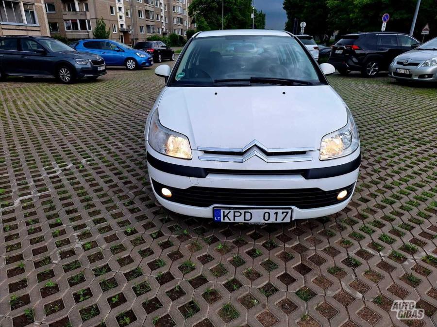 Citroen C4 2007 Viļņa, ar dzinēja tilpumu 1.60 L un nobraukumu 300 tūkst. km par 750 €, foto 4 vietnē AUTOMOTO.COM.LV