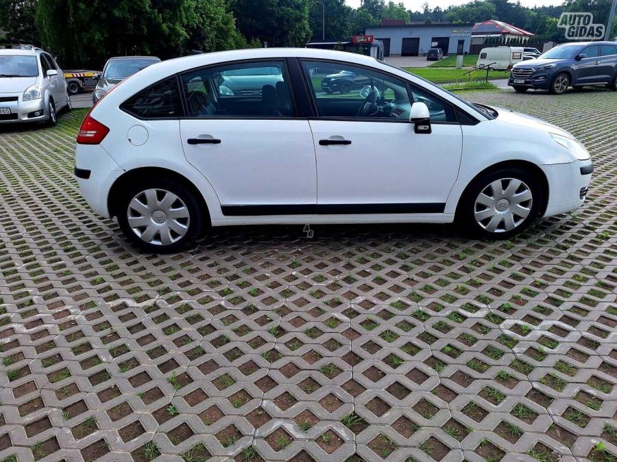 Citroen C4 2007 Viļņa, ar dzinēja tilpumu 1.60 L un nobraukumu 300 tūkst. km par 750 €, foto 8 vietnē AUTOMOTO.COM.LV