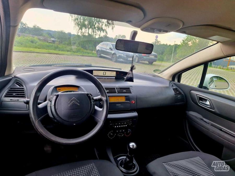 Citroen C4 2007 Viļņa, ar dzinēja tilpumu 1.60 L un nobraukumu 300 tūkst. km par 750 €, foto 11 vietnē AUTOMOTO.COM.LV