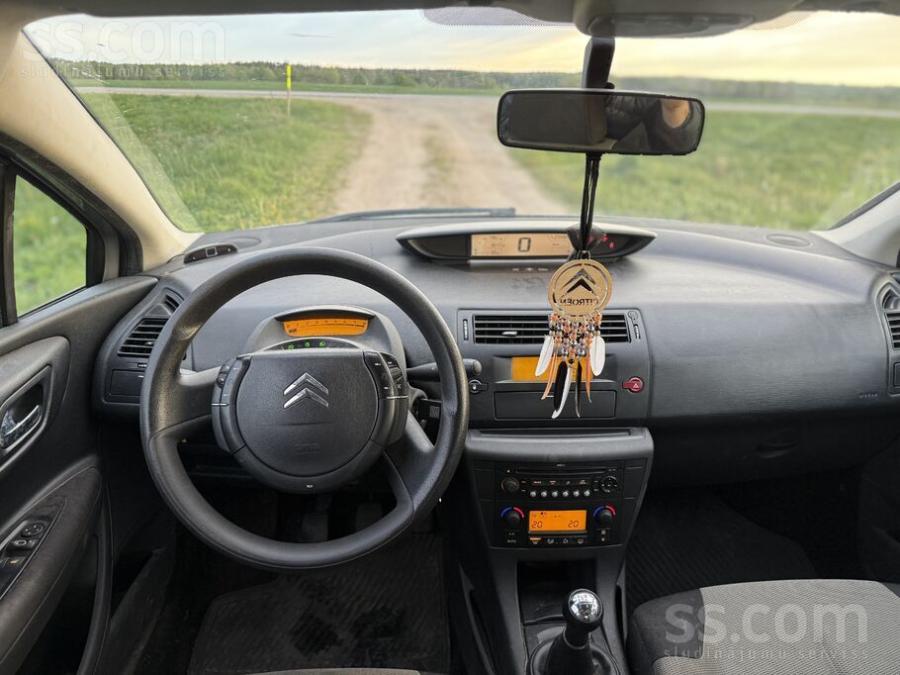 Citroen C4 2007 Kuldīga, ar dzinēja tilpumu 1.60 L un nobraukumu 275 tūkst. km par 1350 €, foto 9 vietnē AUTOMOTO.COM.LV