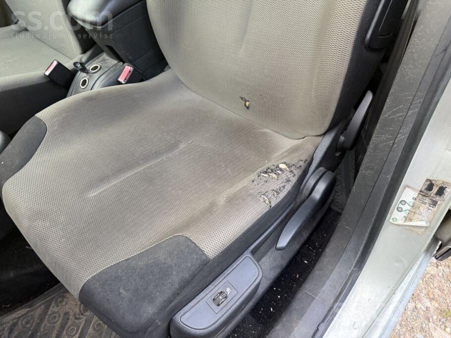 Citroen C4 2007 Kuldīga, ar dzinēja tilpumu 1.60 L un nobraukumu 275 tūkst. km par 1350 €, foto 12 vietnē AUTOMOTO.COM.LV