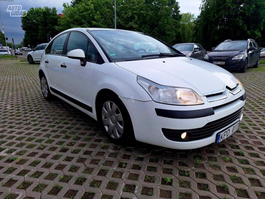 Citroen C4 2007 Viļņa, ar dzinēja tilpumu 1.60 L un nobraukumu 300 tūkst. km par 690 €, foto 3 vietnē AUTOMOTO.COM.LV