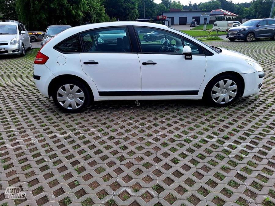 Citroen C4 2007 Viļņa, ar dzinēja tilpumu 1.60 L un nobraukumu 300 tūkst. km par 690 €, foto 8 vietnē AUTOMOTO.COM.LV