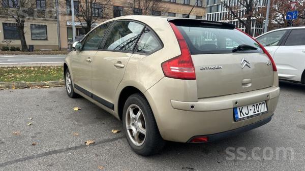 Citroen C4 2008 in Riga, with an engine capacity of 1.60 L and mileage of 245 thousand km for 1300 €, photo 4 on AUTOMOTO.COM.LV