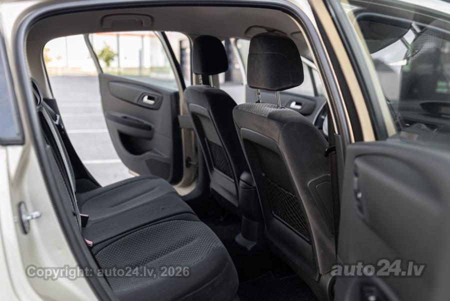 Citroen C4 2008 Tallina, ar dzinēja tilpumu 1.60 L un nobraukumu 121 tūkst. km par 1998 €, foto 21 vietnē AUTOMOTO.COM.LV