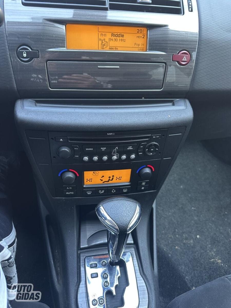 Citroen C4 2009 in Klaipeda, with an engine capacity of 1.60 L and mileage of 190 thousand km for 1650 €, photo 11 on AUTOMOTO.COM.LV
