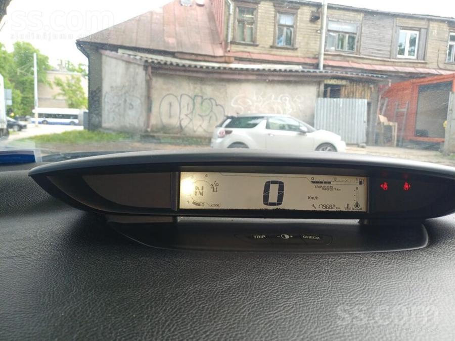 Ситроен С4 2009 в Рига, объемом двигателя 1.60 л и пробегом 180 тыс. км за 2400 €, фото 5 на AUTOMOTO.COM.LV