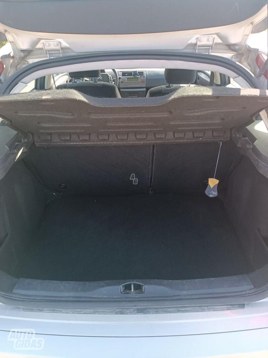 Citroen C4 2009 in Raseiniai, with an engine capacity of 1.60 L and mileage of 355 thousand km for 1699 €, photo 13 on AUTOMOTO.COM.LV
