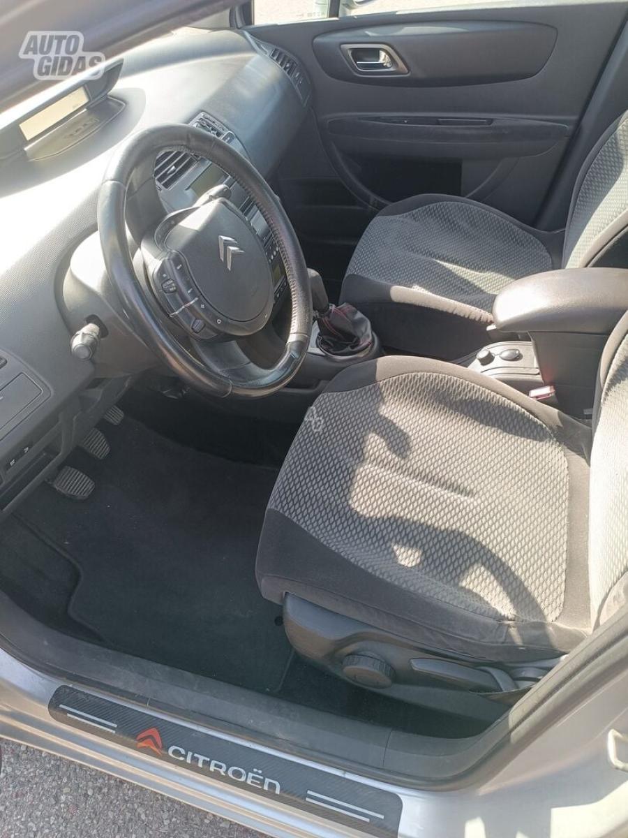 Citroen C4 2009 in Raseiniai, with an engine capacity of 1.60 L and mileage of 355 thousand km for 1699 €, photo 14 on AUTOMOTO.COM.LV