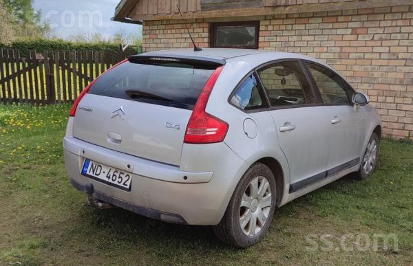 Citroen C4 2010 Cēsis, ar dzinēja tilpumu 1.60 L un nobraukumu 290 tūkst. km par 450 €, foto 2 vietnē AUTOMOTO.COM.LV