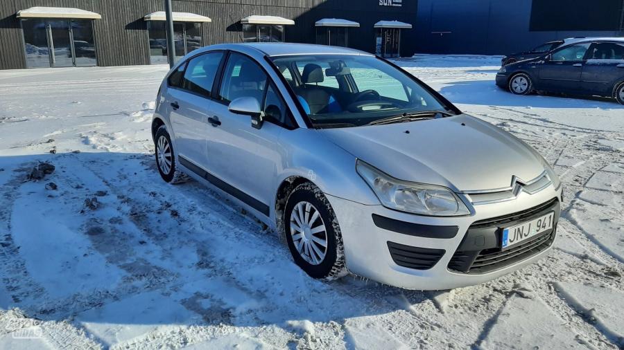 Citroen C4 2010 Šauļi, ar dzinēja tilpumu 1.60 L un nobraukumu 285 tūkst. km par 1350 €, foto 7 vietnē AUTOMOTO.COM.LV