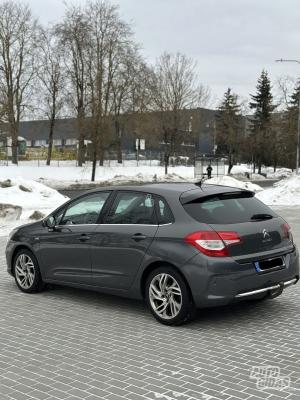 Citroen C4 2011 in Vilnius, with an engine capacity of 1.60 L and mileage of 269 thousand km for 3600 €, photo 2 on AUTOMOTO.COM.LV