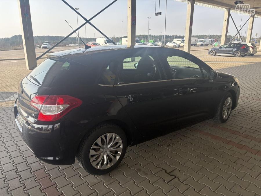 Citroen C4 2011 in Vilnius, with an engine capacity of 1.60 L and mileage of 334 thousand km for 2800 €, photo 3 on AUTOMOTO.COM.LV