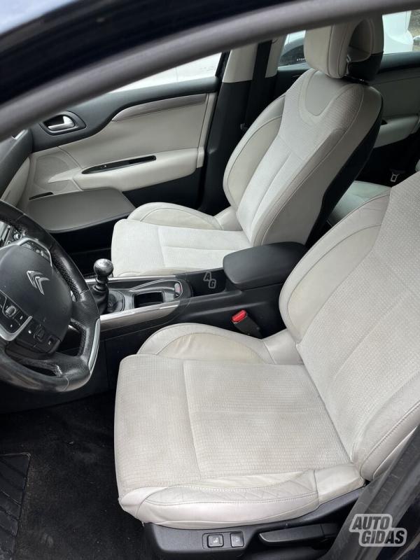 Citroen C4 2011 Kelmė, ar dzinēja tilpumu 1.60 L un nobraukumu 420 tūkst. km par 2500 €, foto 7 vietnē AUTOMOTO.COM.LV