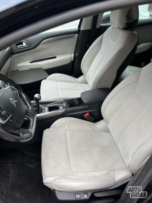 Citroen C4 2011 in Kelme, with an engine capacity of 1.60 L and mileage of 420 thousand km for 2500 €, photo 8 on AUTOMOTO.COM.LV
