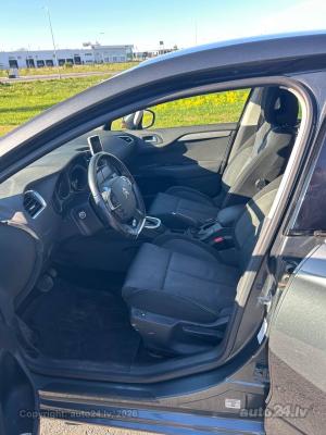 Citroen C4 2011 in Tallinn, with an engine capacity of 1.60 L and mileage of 0 thousand km for 4500 €, photo 13 on AUTOMOTO.COM.LV