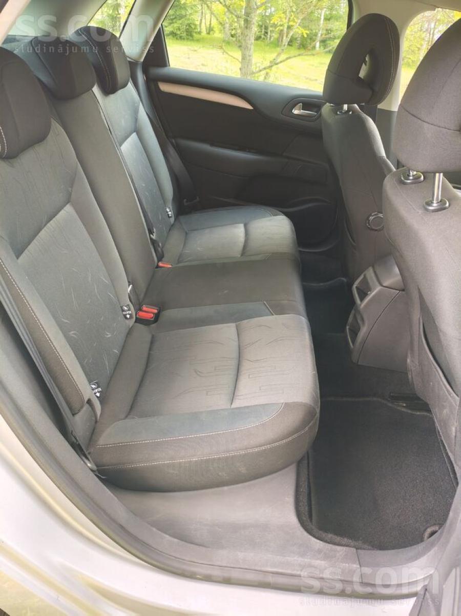 Citroen C4 2011 in Rezekne, with an engine capacity of 1.60 L and mileage of 327 thousand km for 3490 €, photo 11 on AUTOMOTO.COM.LV