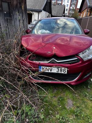 Citroen C4 2011 Viļņa, ar dzinēja tilpumu 1.60 L un nobraukumu 200 tūkst. km par 550 €, foto 3 vietnē AUTOMOTO.COM.LV