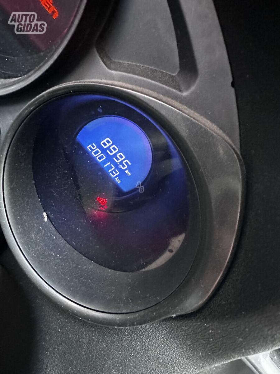 Citroen C4 2011 Viļņa, ar dzinēja tilpumu 1.60 L un nobraukumu 200 tūkst. km par 550 €, foto 8 vietnē AUTOMOTO.COM.LV