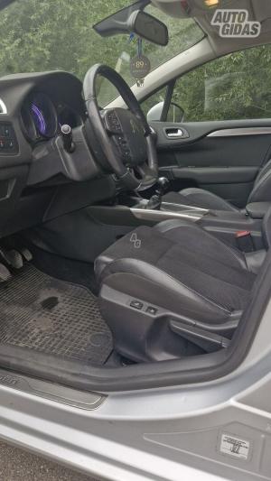 Citroen C4 2011 in Klaipeda, with an engine capacity of 1.60 L and mileage of 285 thousand km for 1999 €, photo 7 on AUTOMOTO.COM.LV