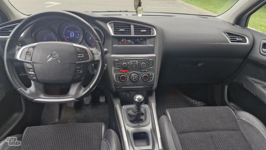 Citroen C4 2011 in Klaipeda, with an engine capacity of 1.60 L and mileage of 285 thousand km for 1999 €, photo 9 on AUTOMOTO.COM.LV