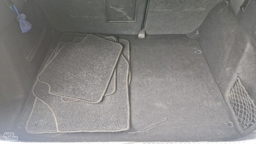 Citroen C4 2011 in Klaipeda, with an engine capacity of 1.60 L and mileage of 285 thousand km for 1999 €, photo 10 on AUTOMOTO.COM.LV
