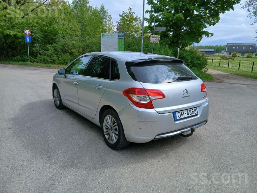 Citroen C4 2012 in Ogre, with an engine capacity of 1.60 L and mileage of 143 thousand km for 3800 €, photo 4 on AUTOMOTO.COM.LV