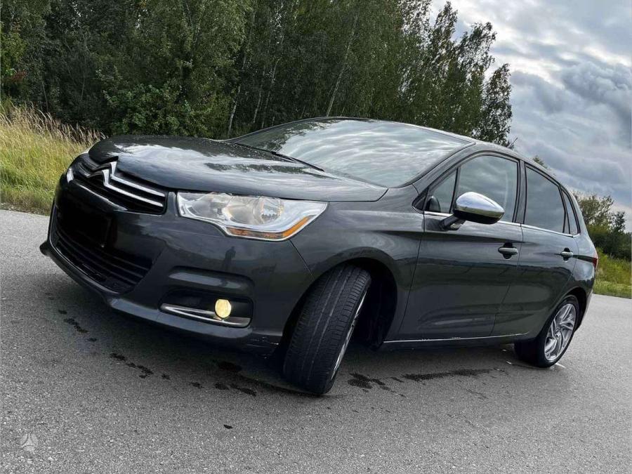 Citroen C4 2013 in Siauliai, with an engine capacity of 1.60 L and mileage of 250 thousand km for 2850 €, photo 3 on AUTOMOTO.COM.LV