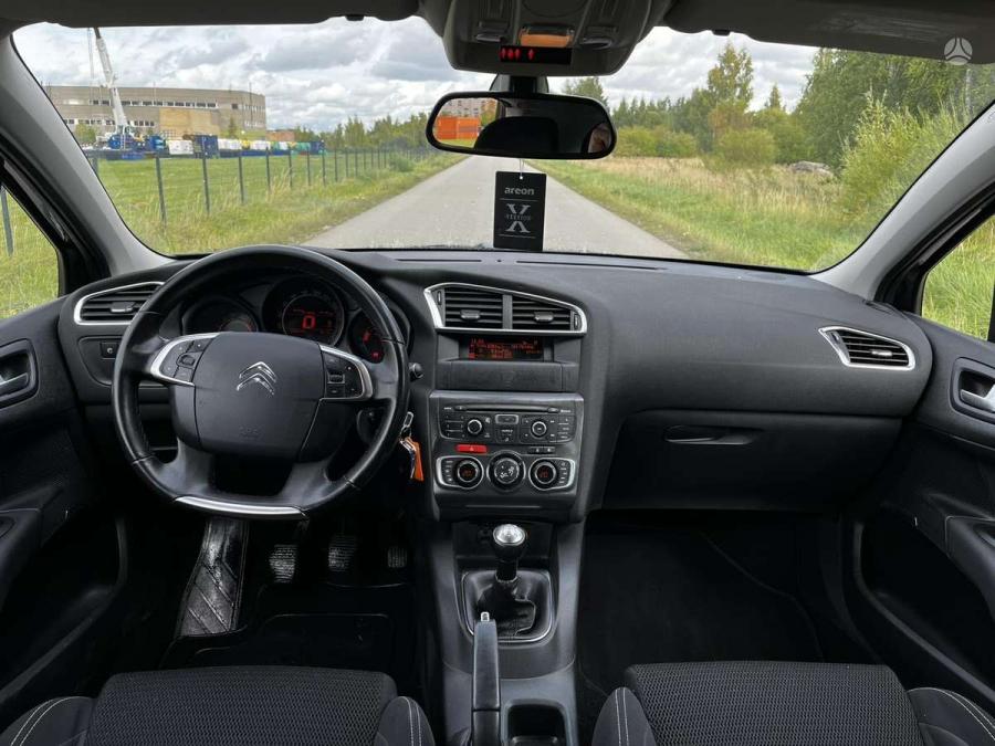 Citroen C4 2013 in Siauliai, with an engine capacity of 1.60 L and mileage of 250 thousand km for 2850 €, photo 4 on AUTOMOTO.COM.LV