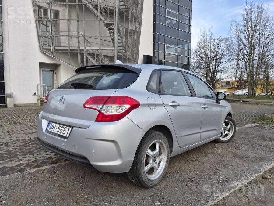 Citroen C4 2014 in Jurmala, with an engine capacity of 1.60 L and mileage of 140 thousand km for 3400 €, photo 4 on AUTOMOTO.COM.LV