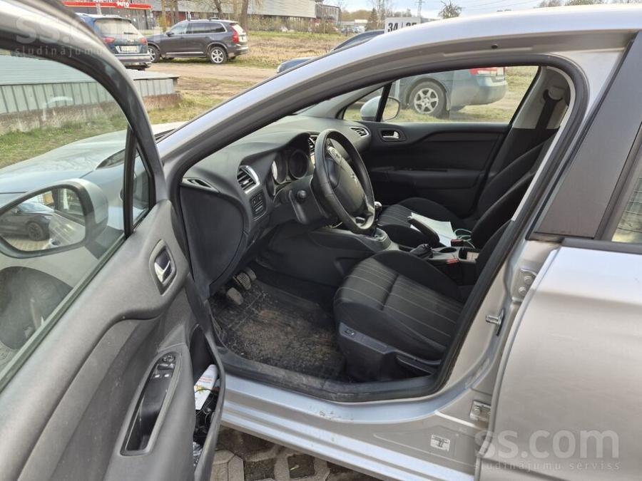 Citroen C4 2014 in Jurmala, with an engine capacity of 1.60 L and mileage of 140 thousand km for 3400 €, photo 11 on AUTOMOTO.COM.LV
