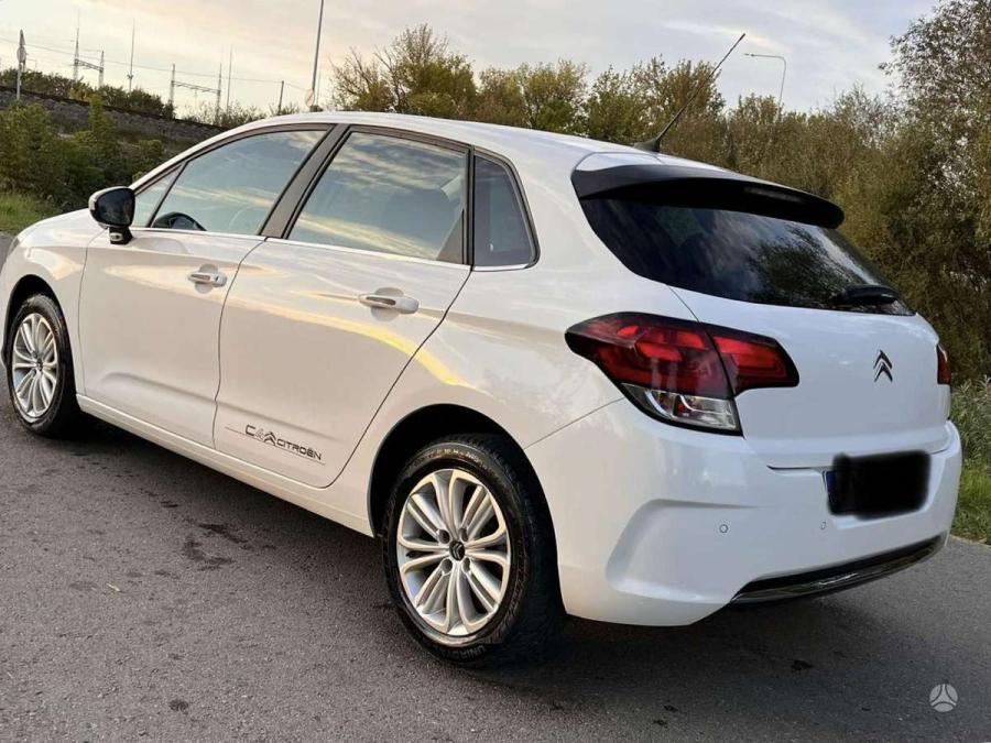Citroen C4 2016 in Siauliai, with an engine capacity of 1.60 L and mileage of 212 thousand km for 4599 €, photo 5 on AUTOMOTO.COM.LV